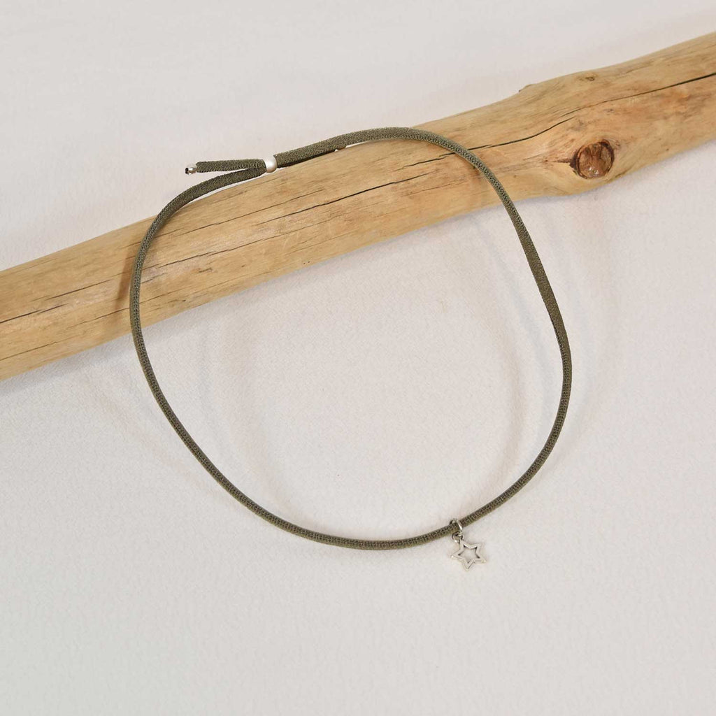 Kaki star elastic necklace – The Amisy Company